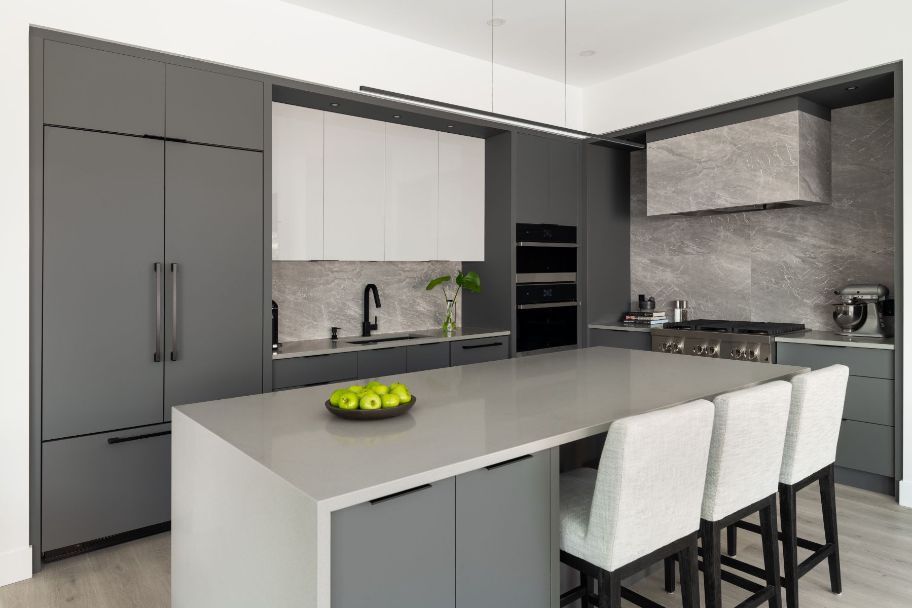 Norelco Cabinets | The Sophisticated Retreat by Evelyn Hulet